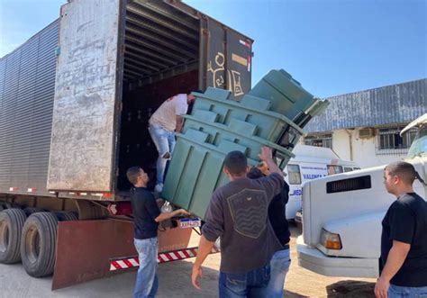 Entrega de Coletores de Resíduos de l aos municípios consorciados CONVALE