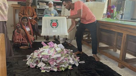 ভোটার খরায় শেষ হলো দ্বিতীয় ধাপের ভোট চলছে গণনা