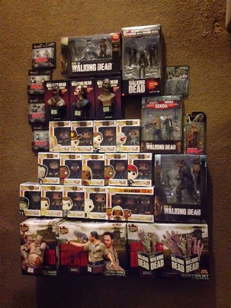 The Walking Dead Gear The Walking Dead Huge Collection Lot Figures