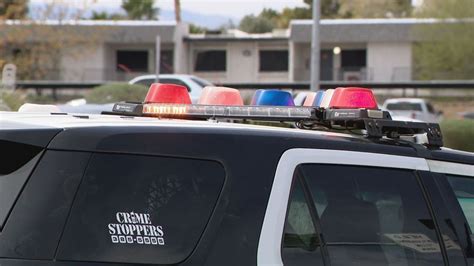 61 Year Old Bicyclist Dies After Crash On Fremont Street Police Said