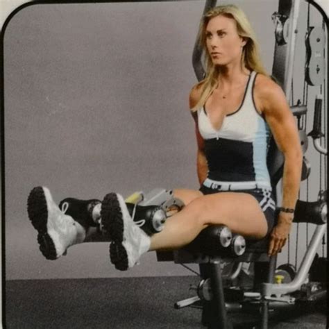 Leg Extension By Hanspeter Q Exercise How To Skimble