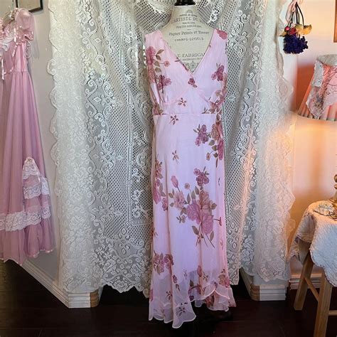Pretty Pink Floral Dress🌸🎀💕🧺 Simple And Elegant Depop