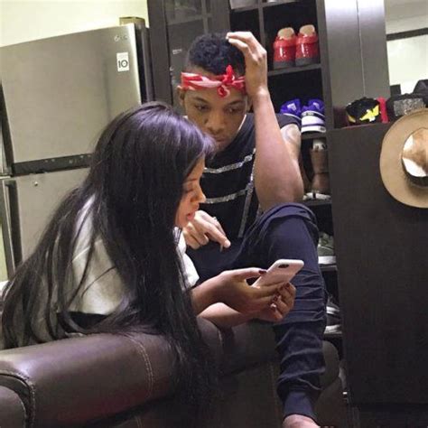 Pda Tekno And Girlfriend Lola Rae Share A Kiss In A Club Photosvideo