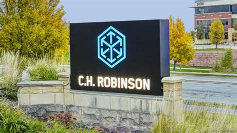Ch Robinson Vacates Eden Prairie Building Near Hq Minneapolis St