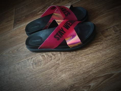 Стильні шльопанці Cropp — ціна 220 грн у каталозі Босоніжки Купити жіночі речі за доступною