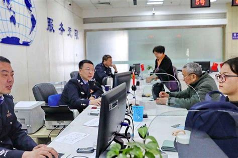 一男子在网上裸聊被骗3万元，网络诈骗怎么报案中心？王某对方小爱