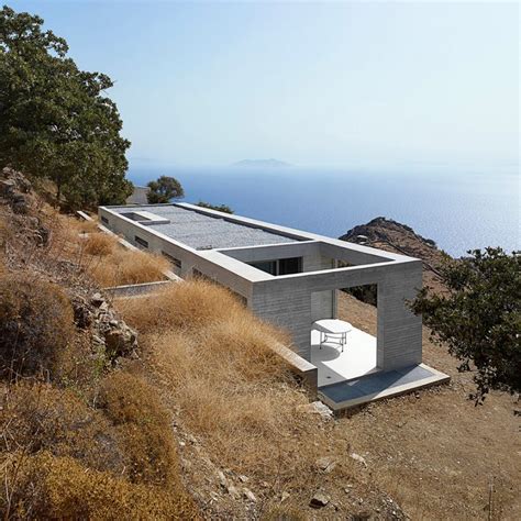 En Route Architects Perches Parallel House On Greek Hillside