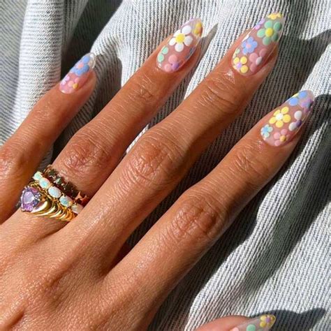 42 Elegant Floral Nail Designs For Urban Ladies 2000 Daily