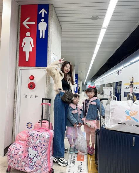 Mia Huang Mia H0201 • Instagram Photos And Videos