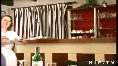 Une Pipe Dans Un Restaurant Français