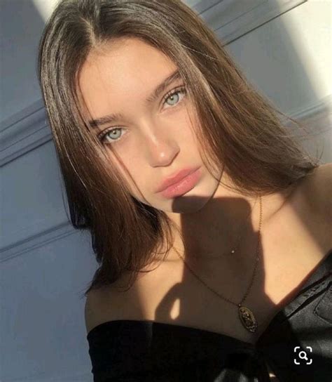 Pin By 𝐀𝐧𝐚 On •𝐌𝐨𝐝𝐞𝐥• Brown Hair Green Eyes Brown Hair Green Eyes Girl Brown Hair Blue Eyes