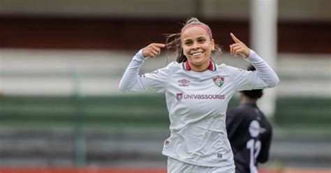 Fluminense Tira Invencibilidade Do Pérolas Negras E Se Aproxima Dos
