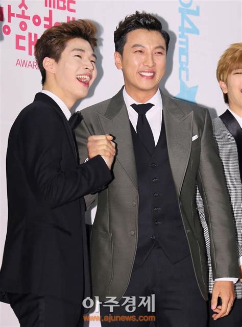 박건형·전현무 Mbc 방송연예대상 버라이어티 남자 우수상 수상 아주경제