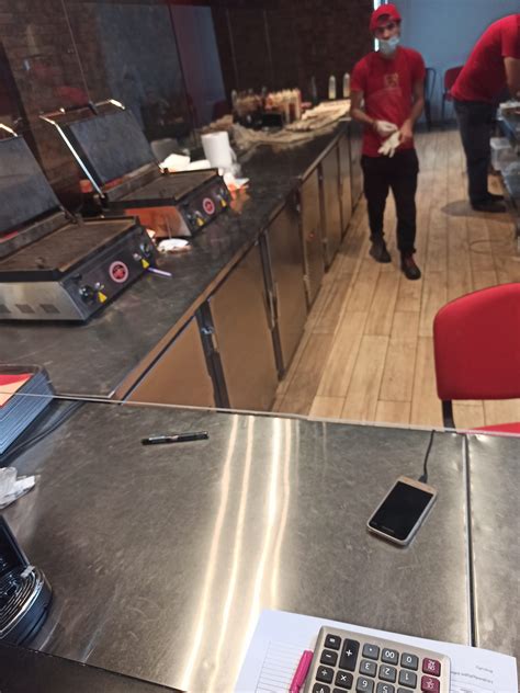 უჟანგავი ლითონის ნაკეთობები