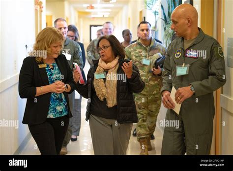 Maureen Robinson Center And Her Husband U S Air Force Lt Gen