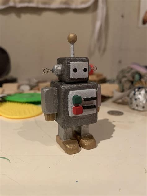 Lil Robot Guy R Woodcarving