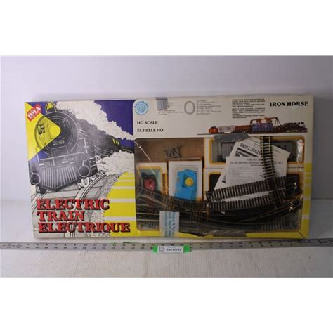 Vintage Electric Train Set In Box Bodnarus Auctioneering
