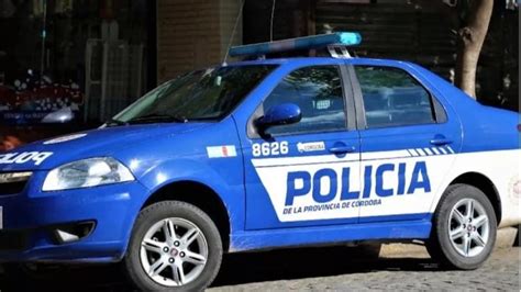Un Ladrón Quedó Atrapado En Un Negocio De Córdoba Y Fue Descubierto Por