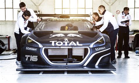 Sebastien Loeb Stunned By The Peugeot 208 T16 Pikes Peak Autoevolution