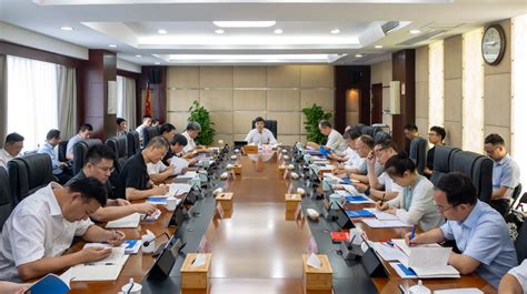 省交通运输厅党组召开理论学习中心组专题学习会暨警示教育会