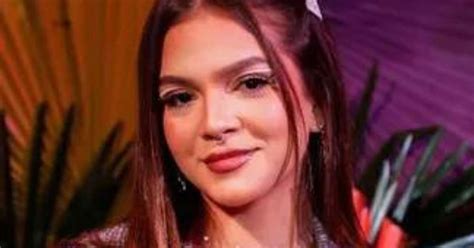 Grávida Mel Maia Levanta Suspeitas Com Barriga Acariciada E Intriga Fãs