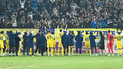 إياب دور الـ16 تقديم مباراة النصر والاستقلال