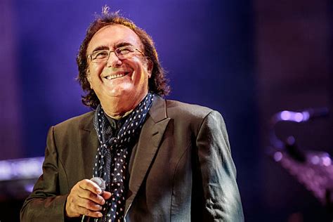 Photos et images de Albano Presents a Show in Barcelona | Getty Images