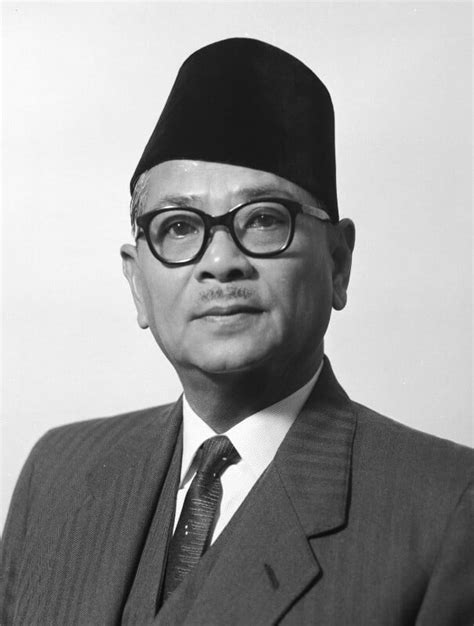 Biodata Tokoh Bapa Kemerdekaan Biodata Tunku Abdul Rahman Sumpah Riset