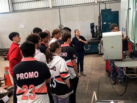 Los alumnos del 6to Año Div electrónica de la IPEM 50 visitaron la