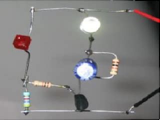 LED FLASHER WITH ONE TRANSISTOR Electronic Circuits Diagram
