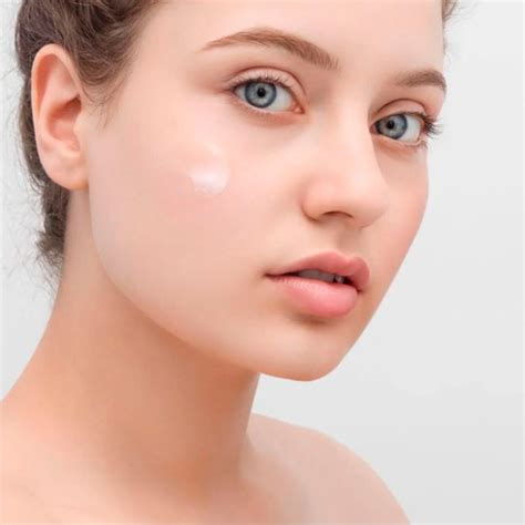 Oily Skin Base Light Texture For Custom Skin Care Lesielle