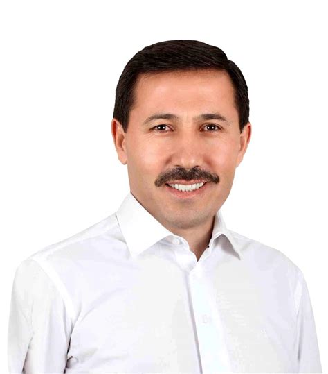 Karatay Belediyesi İlkokul Öğrencilerine Okul Çantası ve Kırtasiye Malzemesi Desteği Sunuyor