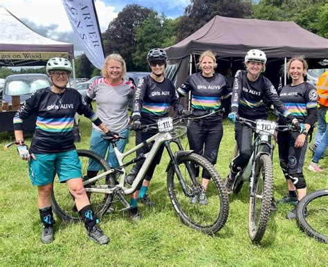Mountain Biking Girls Alive