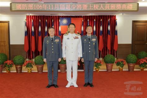 李總長頒授屆退人員獎章 表彰軍旅服務貢獻 其它 Nownews今日新聞