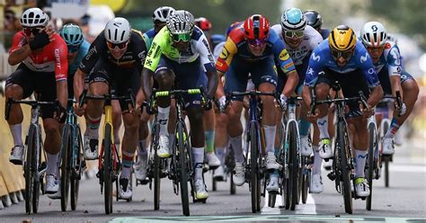 Eritreer Girmay Sprintet Zum Sieg Auf Der 3 Tour Etappe
