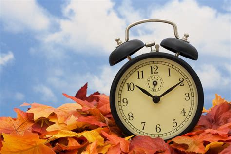 Daylight Saving Time Fall Back Doesnt Equal Sleep Gain Harvard Health