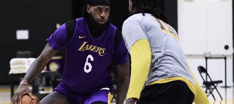 NBA Lakers revela oficialmente se LeBron joga ou não contra o Knicks