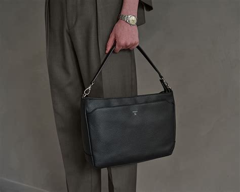 ベーシックショルダーバッグが2サイズで販売中 Hergopoch｜エルゴポック公式オンラインストア