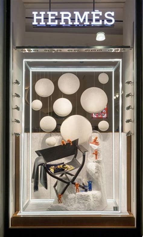 Pin By Augusting On 找图 Window Display Design Exhibition Display