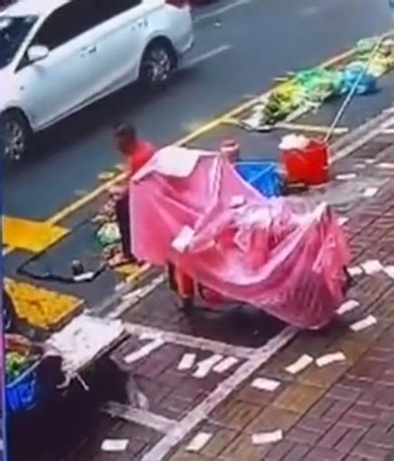 男子分手后将15000元撒向天空 背后真相是什么？ 45看点