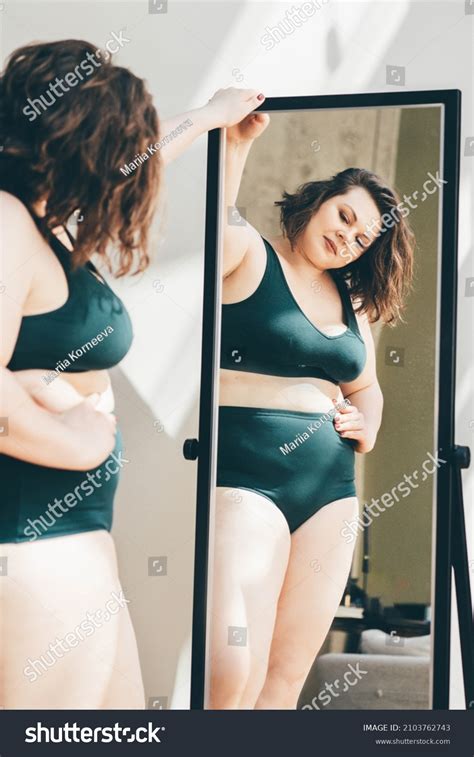 Thousand Naked Plus Size Model Royalty Free Images Stock Photos Pictures Shutterstock