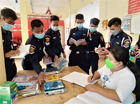 ကွန်ဟိန်းမြို့၌ Mobile Library စနစ်ဖြင့် စာအုပ်၊ စာစောင်များ ငှါးရမ်းခ