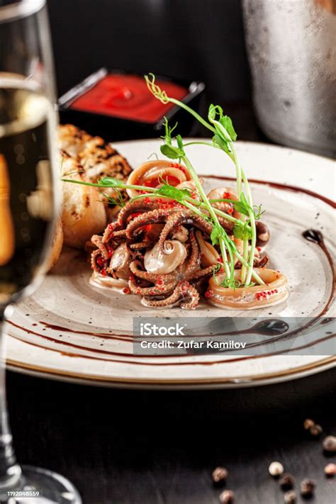 프로세코 바 메뉴 개념 이탈리아 문어와 오징어 샐러드 배경 이미지입니다 공간을 복사합니다 0명에 대한 스톡 사진 및 기타 이미지 Istock