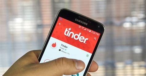 6 Things You Should Stop Doing On Tinder For The Right Swipe Sex And Dating