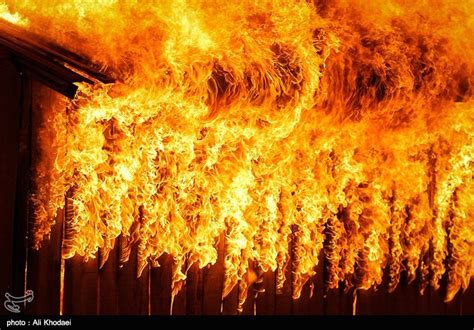 حریق گسترده در پارک سرخه حصارحضور آتش نشانان 6 ایستگاه آتش نشانی در