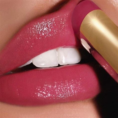 Gracefully Pink Matte Revolution Pink Coral Lipstick Charlotte Tilbury