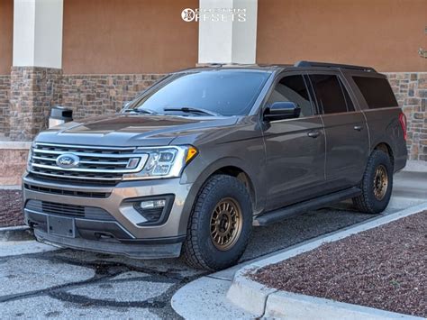 2019 ford expedition with 17x8 5 25 method mr318 and 285 75r17 cooper