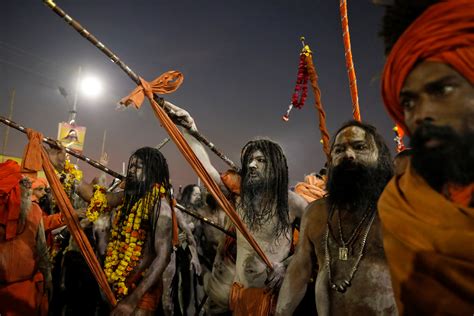 Naga Sadhus In Kumbh Mela Prayagraj Kumbh Mela Prayagraj Indian Eroppa