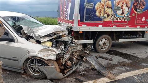 Acidente Entre Dois Caminhões E Um Carro é Registrado Na Br 354 Em