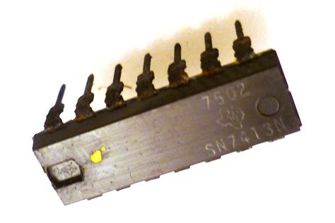 Texas Sn7413n Dual 4 Input Positive Nand Schmitt Trigger Om0061 Rich